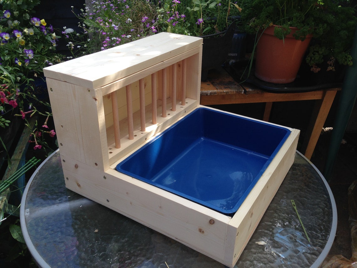 Rabbit Hay Feeder With Removable Litter Tray | Etsy UK