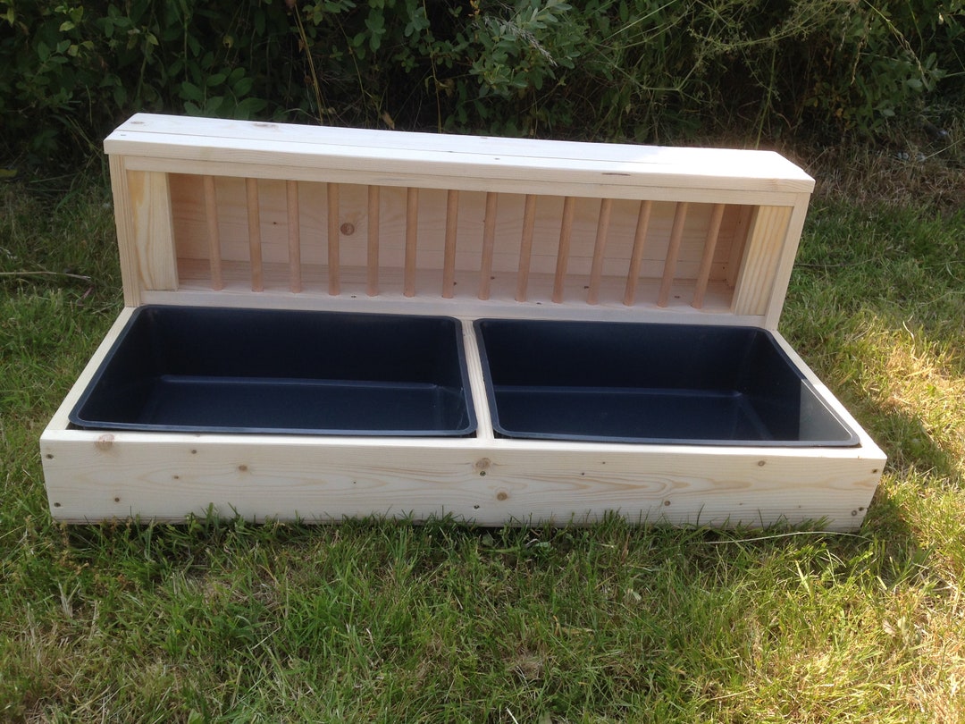 Double Rabbit Hay Feeder With Litter Trays - Etsy
