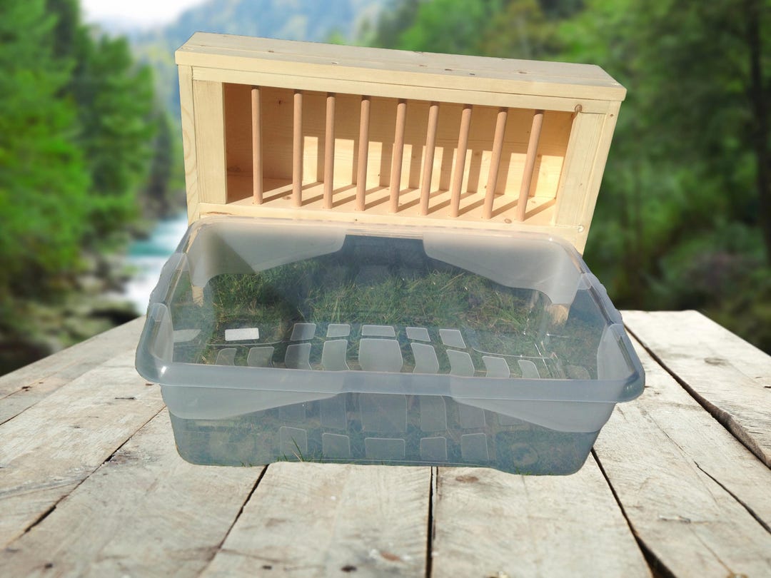 XL Rabbit Hay Feeder / Hay Box - Etsy