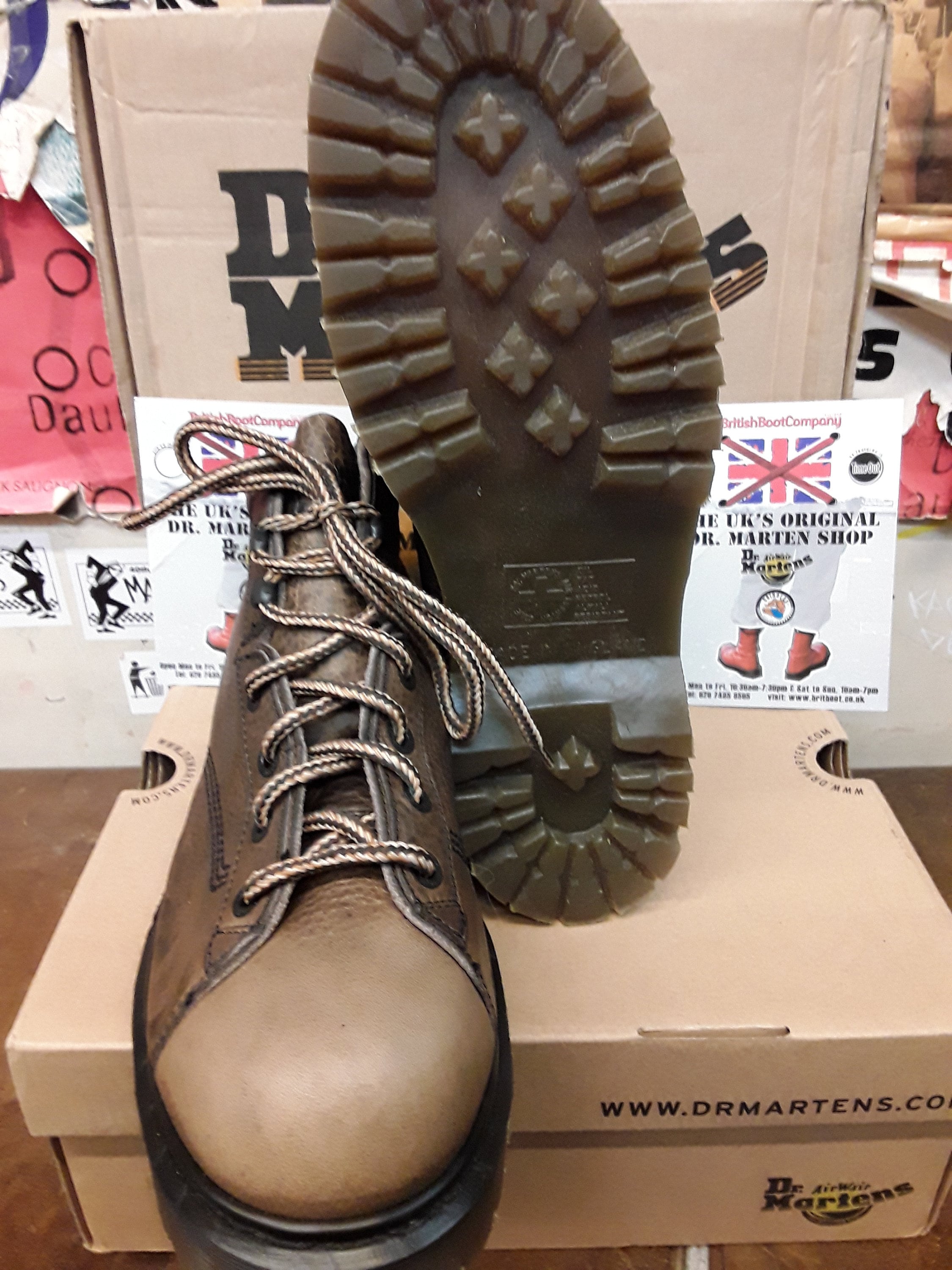Dr Martens 8287 Made in England Smoke Grizzly Leather Size Dr Martens 8287 Made in England Smoke Grizzly Leather Size
