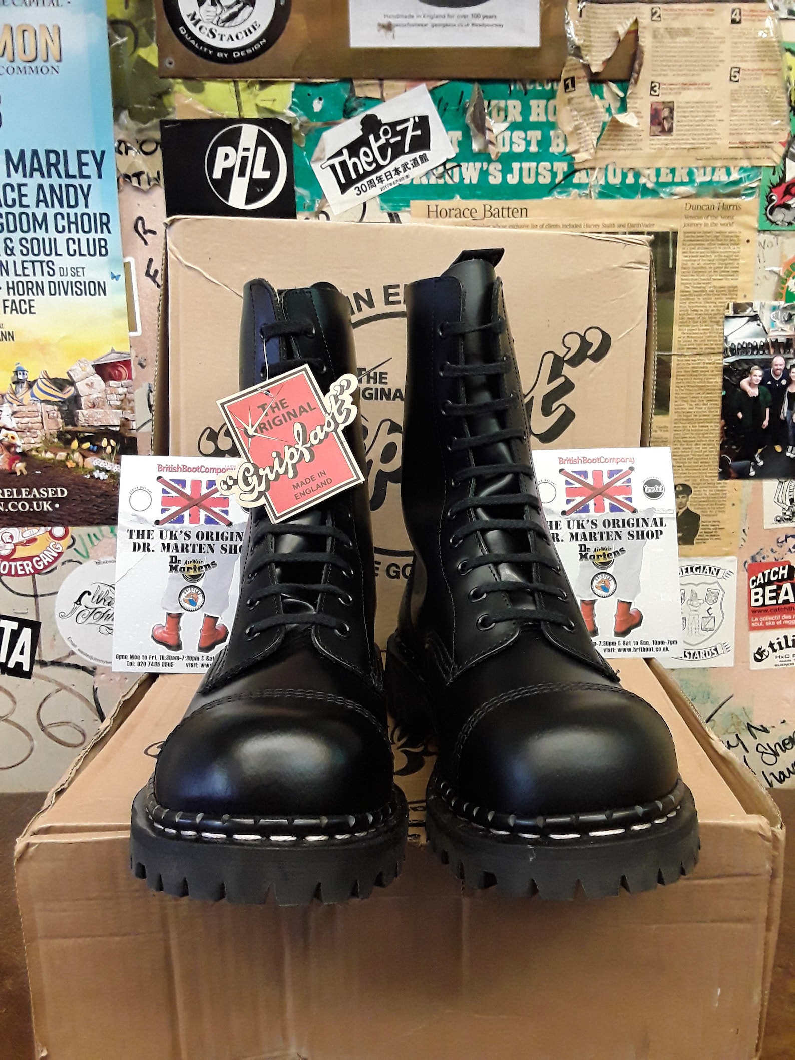 GRIPFAST Vintage 90's, 10 Hole Steel Toe, Men's Black Boots, Commando ...