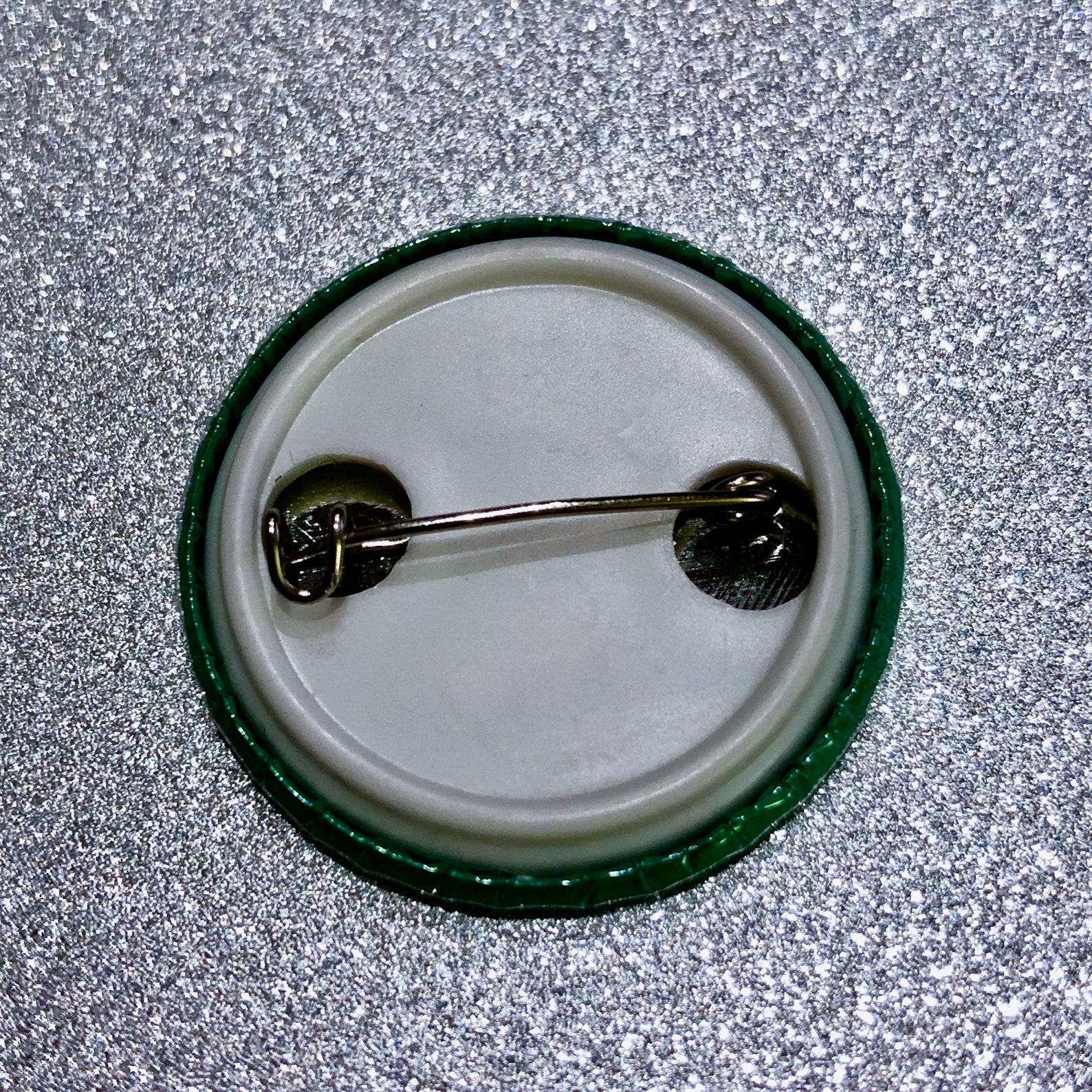 Minimalist Pot Leaf Pin - Etsy