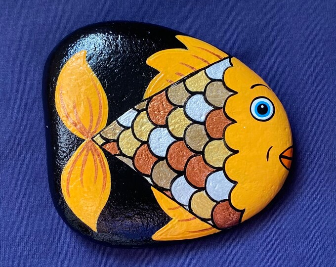 Fish Painted Rock, Fishing Painted Stone, Animals Home Decor and Gifts ...