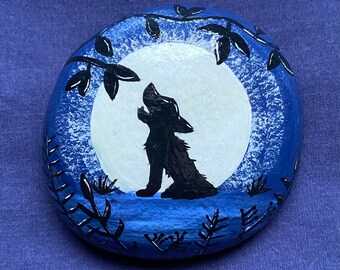 Wolf Painted Rock - Etsy