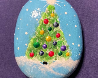 Christmas Tree Painted Rock, Holiday Painted Stone, Winter, Garden ...
