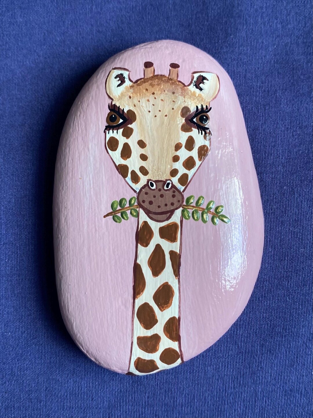 Giraffe Painted Rock, Animal Painted Stone, Giraffes Paperweights, Home ...