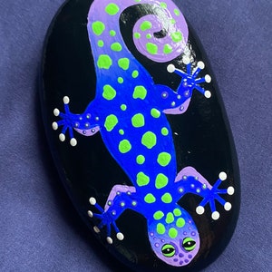 Lizard Painted Rock, Reptile Painted Stone, Lizards Home Decor and ...