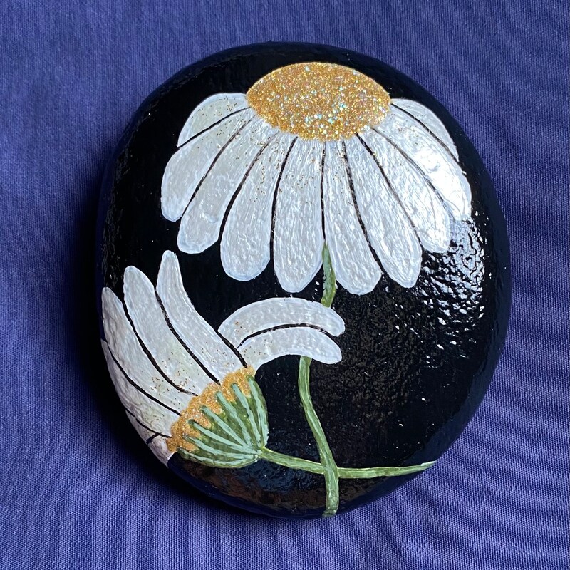 Daisies Painted Rock - Etsy