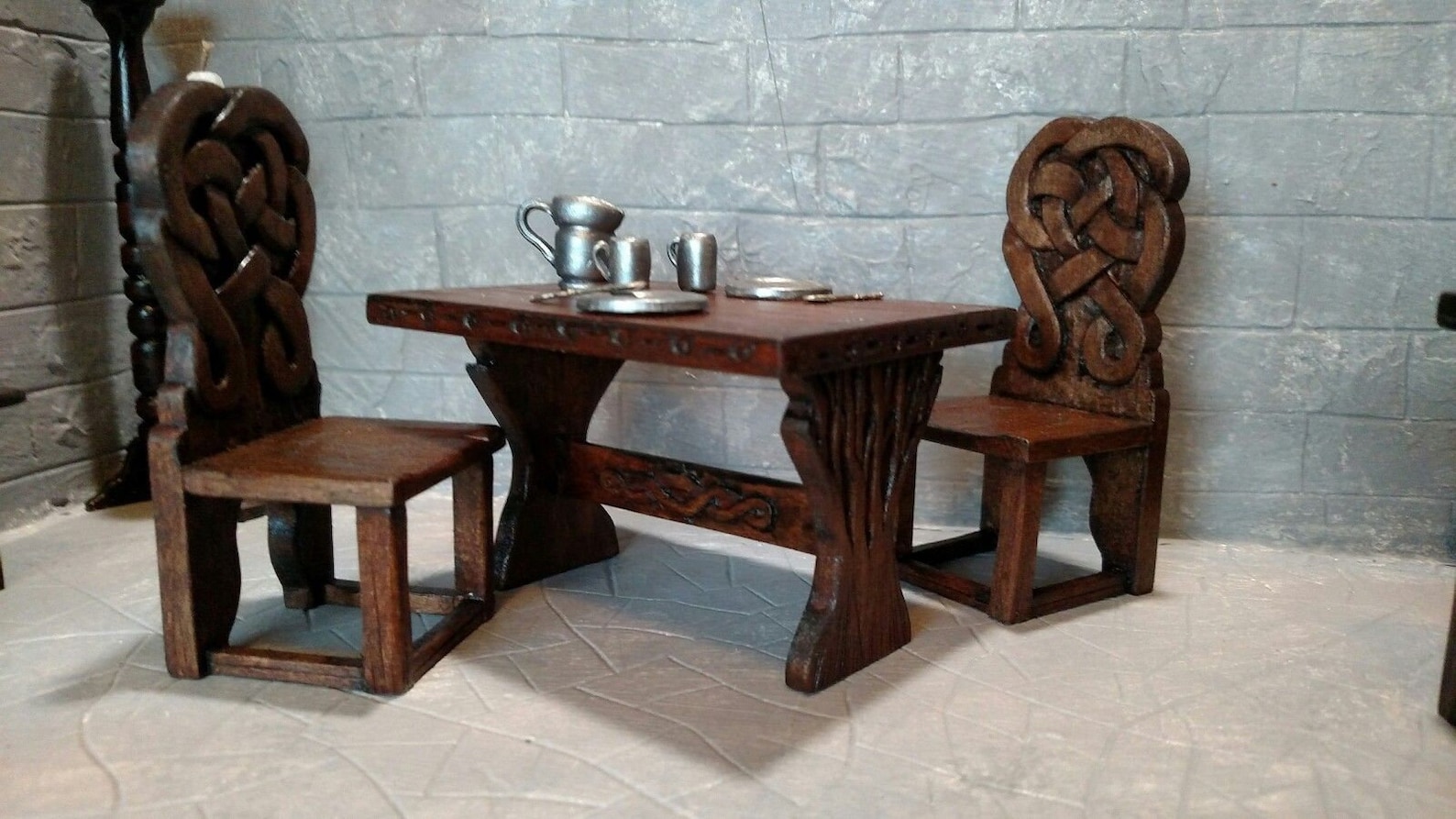 Hand Carved Druids' Tree & Celtic Knot Table Dollhouse Miniature 1:12 ...