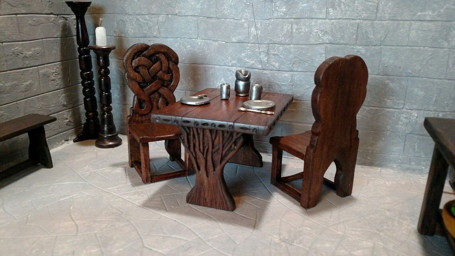 Hand Carved Druids' Tree & Celtic Knot Table Dollhouse Miniature 1:12 ...