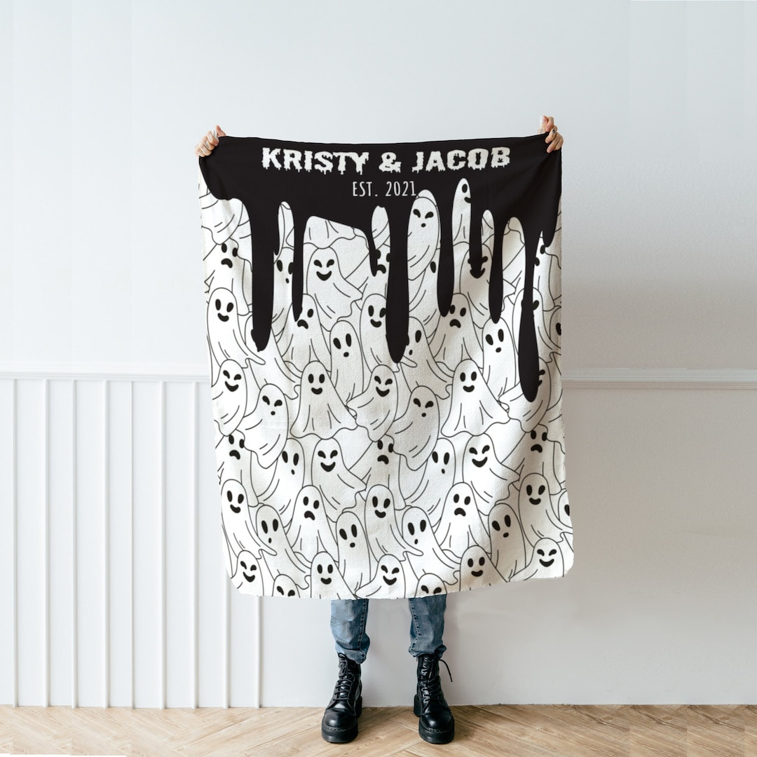 Halloween White Cute Ghost Throw Blanket, Custom Spooky Fall Goth ...