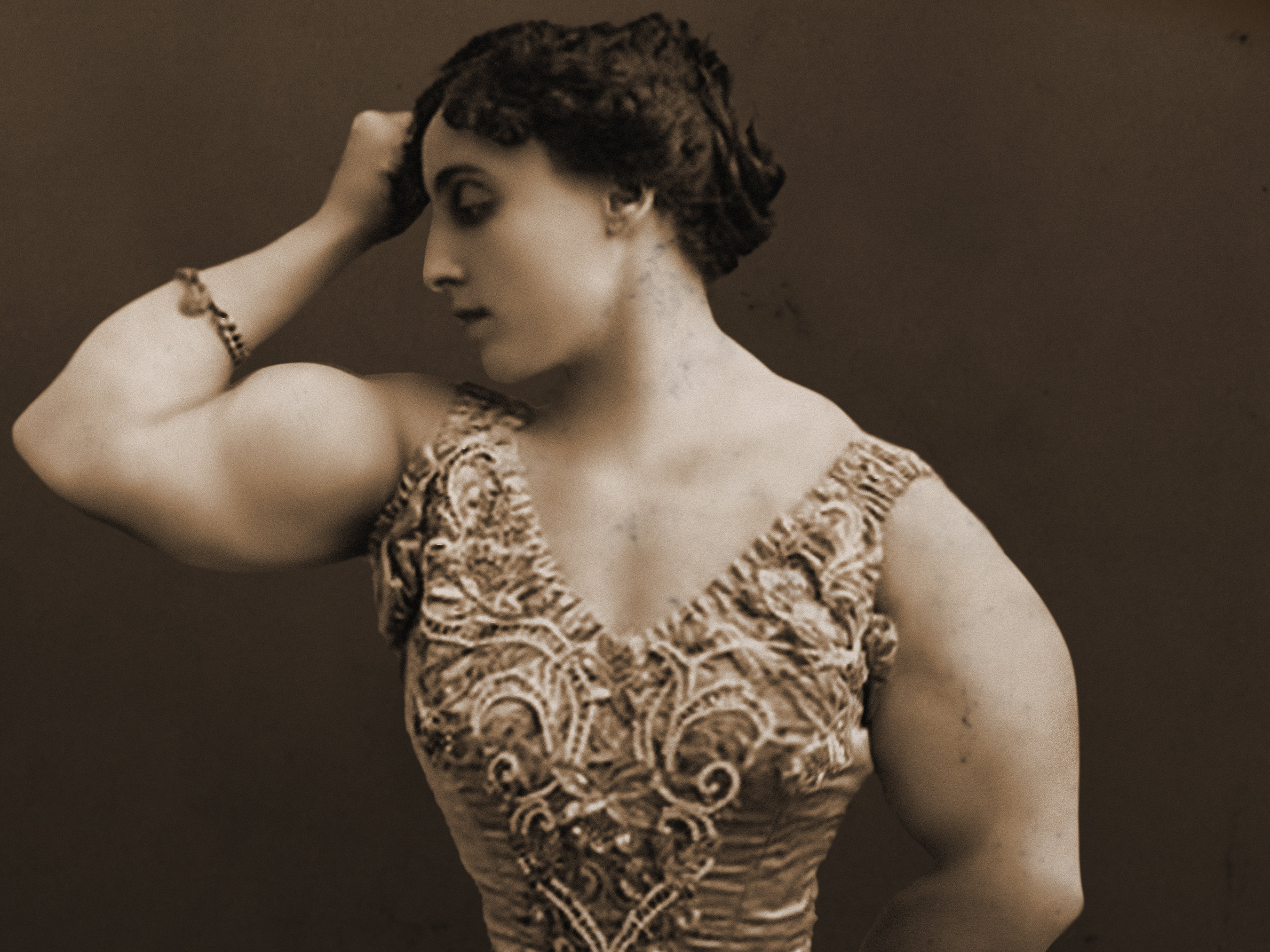 Antiope - the Amazonian Strong Woman - Etsy