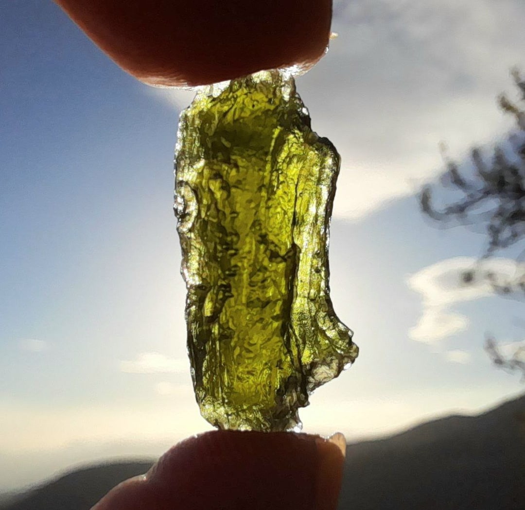 AA Moldavite Drop: Meteorite Glass, Olive Green Tektite, Synergy ...