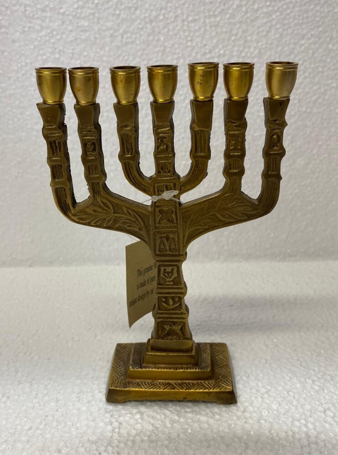 Menorah de siete ramas de latón pequeño 12 tribus + brazalete rojo como ...