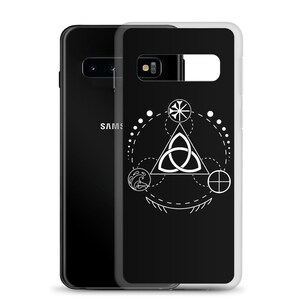Triquetra Earth, Sea & Sky Pagan Phone Case iPhone 78XXSXRSE1112 Pro ...