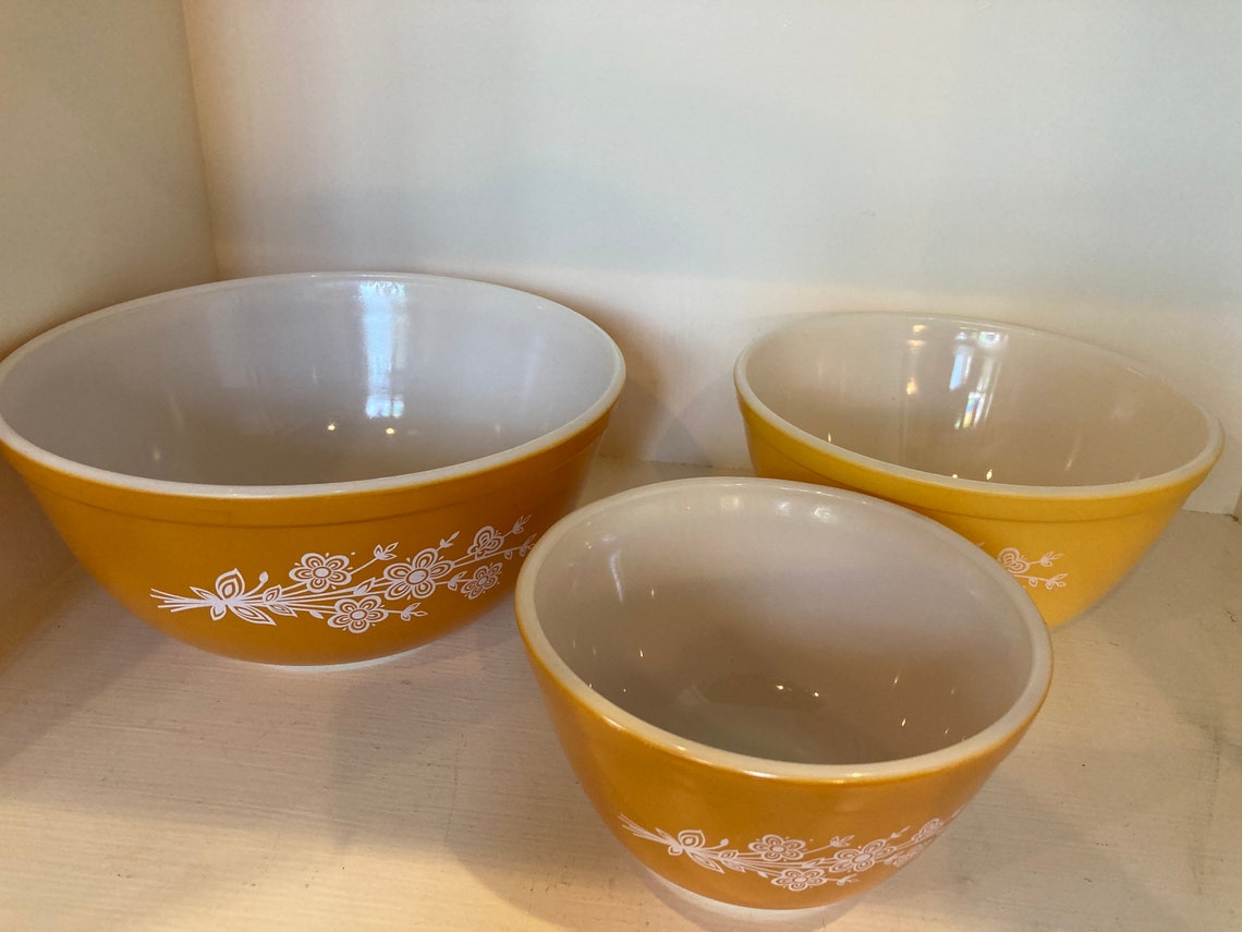 Vintage Pyrex Butterfly Gold Nesting Bowls Set 3 1970 - Etsy