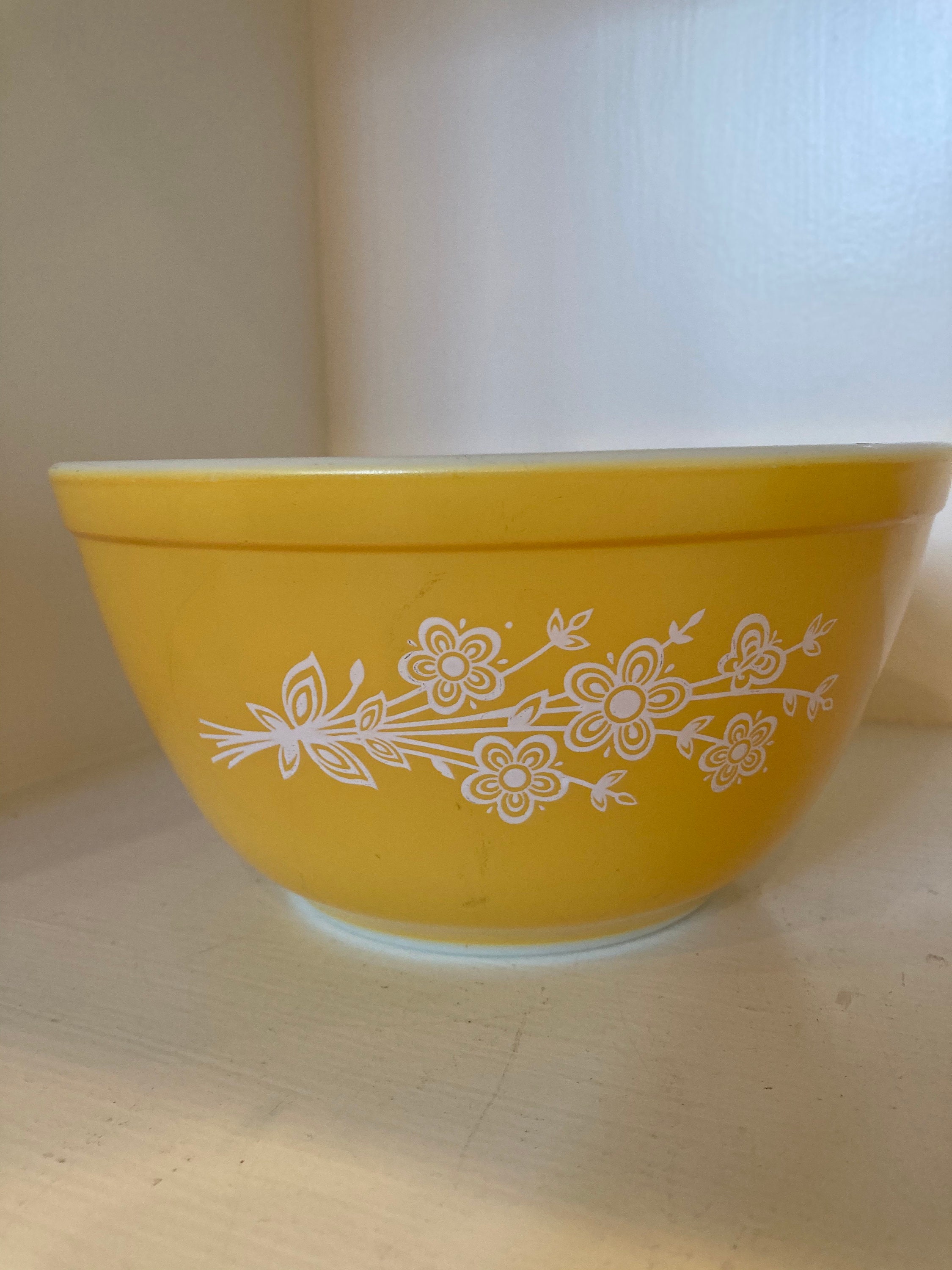 Vintage Pyrex butterfly gold nesting bowls set 3 1970 | Etsy