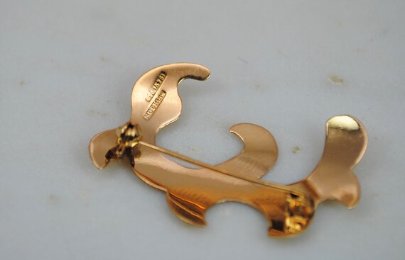 Vintage letter E brooch engraved pattern 18ct gold - Gem