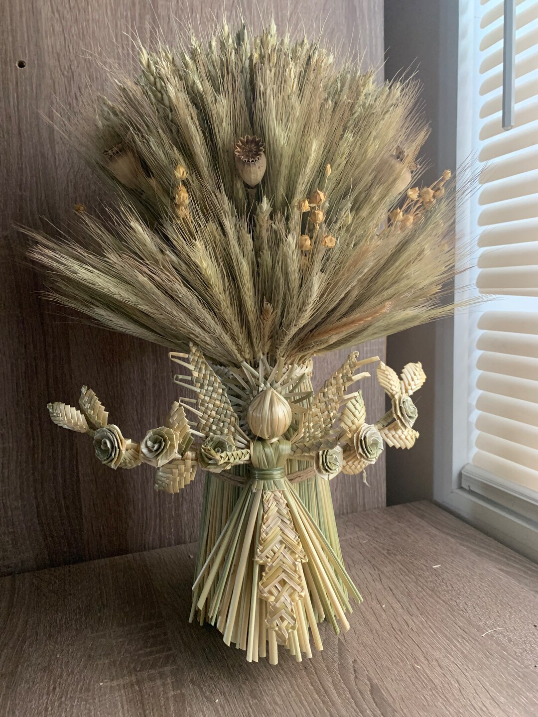 Traditional Ukrainian Didukh on the Trine, Ukrainian Traditional, Straw ...