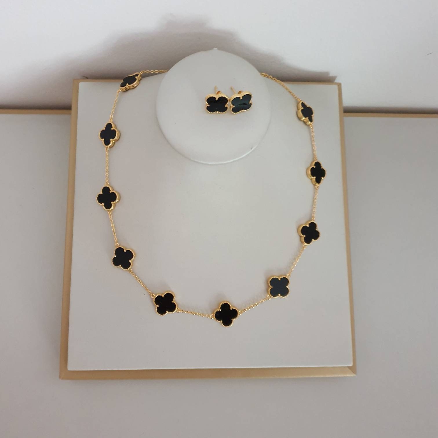 10 collares de trébol y juego de pendientes | Etsy 10 collares de trébol y juego de pendientes | Etsy