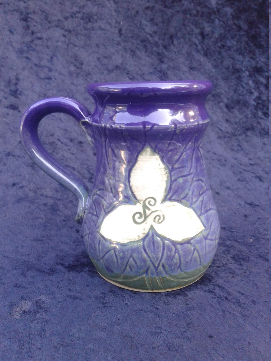 Trillium Mug - Etsy