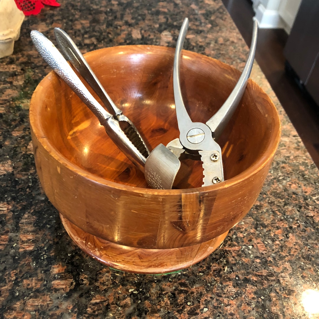 Vintage Wooden Nut Bowl With Texan York Nut Sheller USA and Czech ...