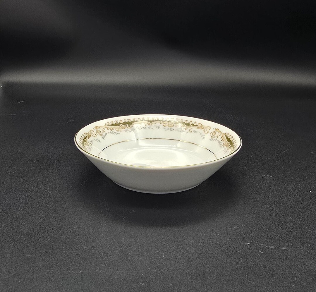 Berry Bowl Signature Collection Select Fine China Queen Anne Made in ...