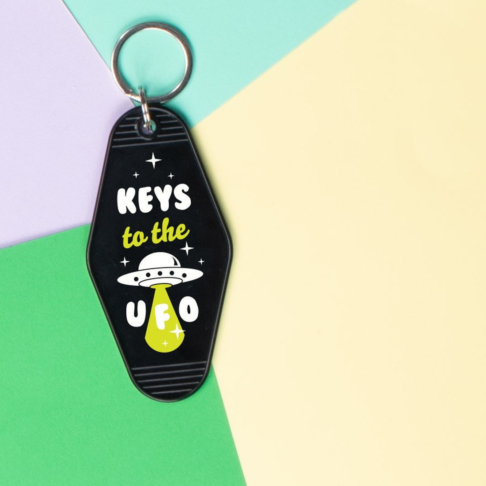 Keys to the UFO Motel Keychain, Cute Retro Style Alien Home Keychain ...