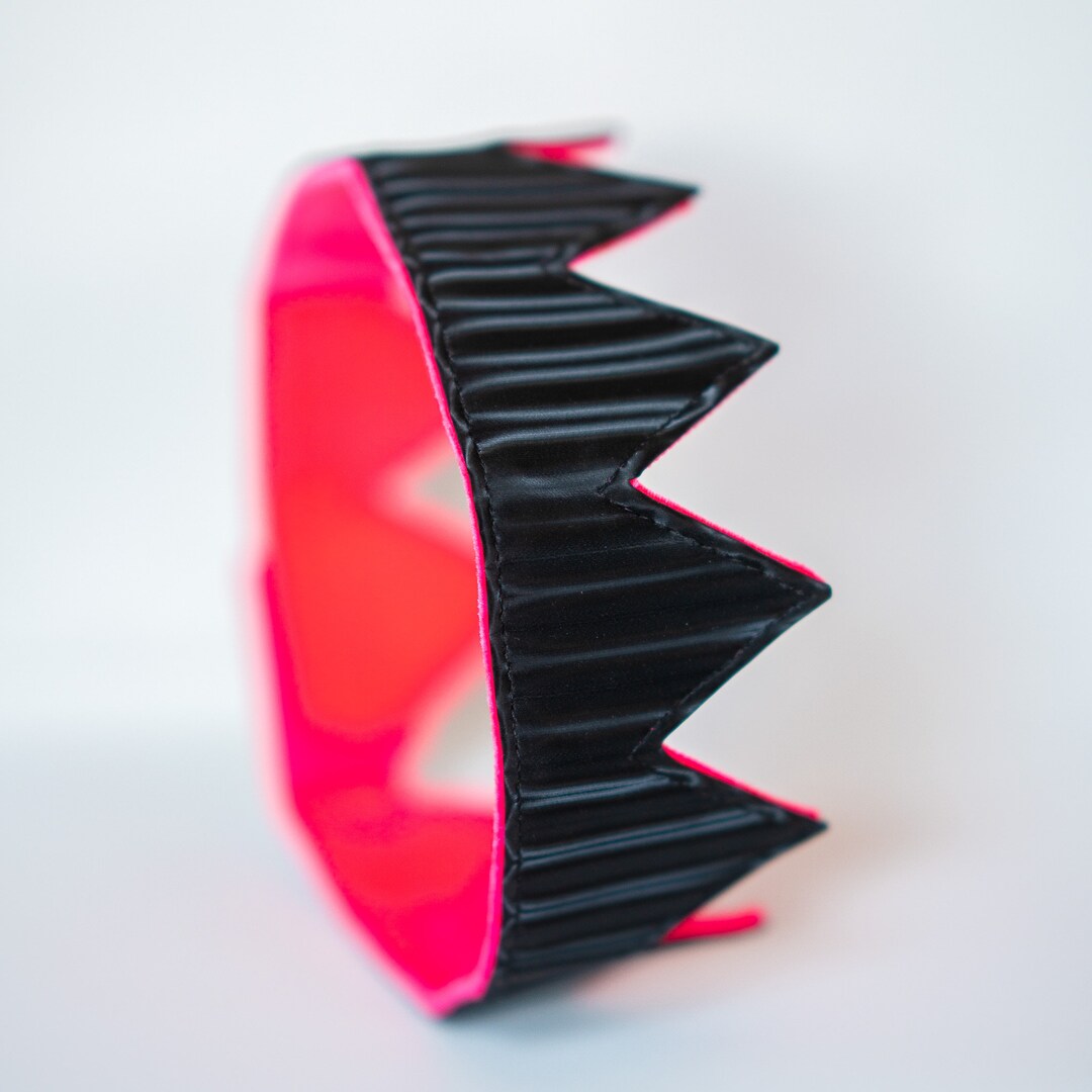 Reversible Vertical Illusion Crown || Unisex || Adjustable With Velcro ...