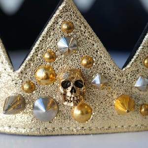 The Gold Primal Skull Regalia Crown || Unisex || Adjustable With Strap ...