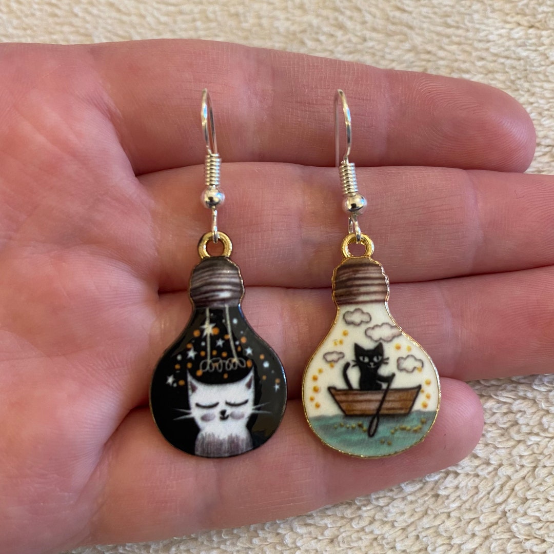 Silver Dangle/ Drop Earrings With Mismatch Cat in a Lightbulb Charms ...