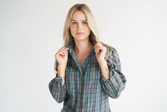 Teal Check Plaid Vintage Long Sleeved Button up Flannel Teal Check Plaid Vintage Long Sleeved Button up Flannel