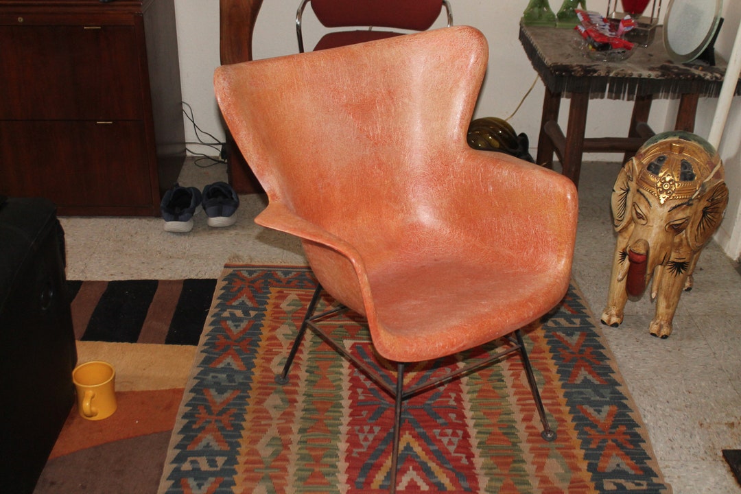 Lawrence Peabody for Selig Wingback Fiberglass Chair - Etsy