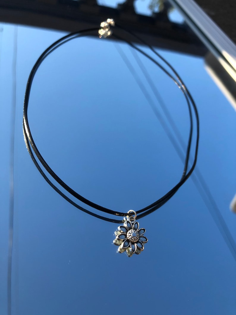 Simple Sunflower Necklace - Etsy