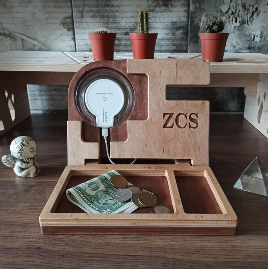 Personalized Wooden Phone Docking Station With Wireless Charging - Etsy