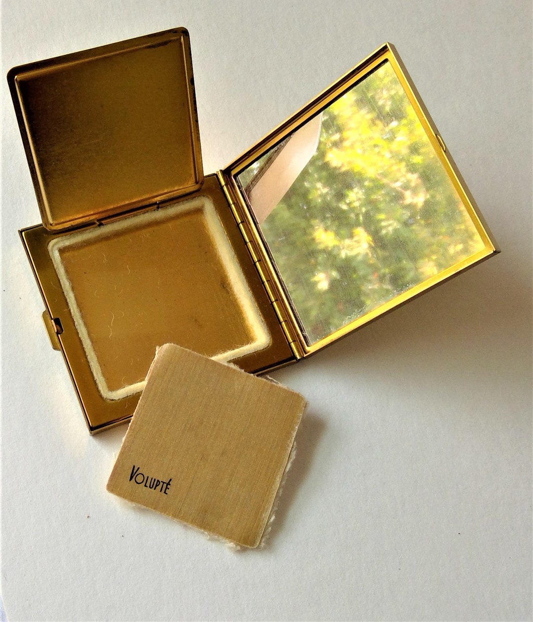 Volupte Vintage Powder Compact. Mid-century Yellow Finish on Brass With ...