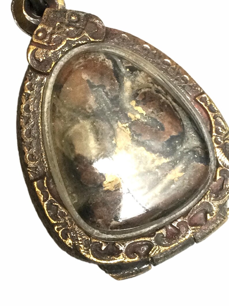 Sacred Clay Phra Pidta Amulet: Lp Kaeo, Kruerwan Temple - Good Luck ...