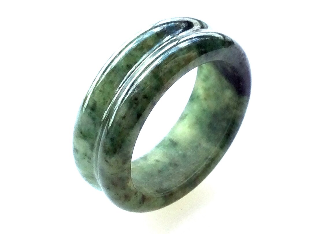 Green Jade Stone Magic Ring Talisman Natural Power Rich & Luck Amulet ...