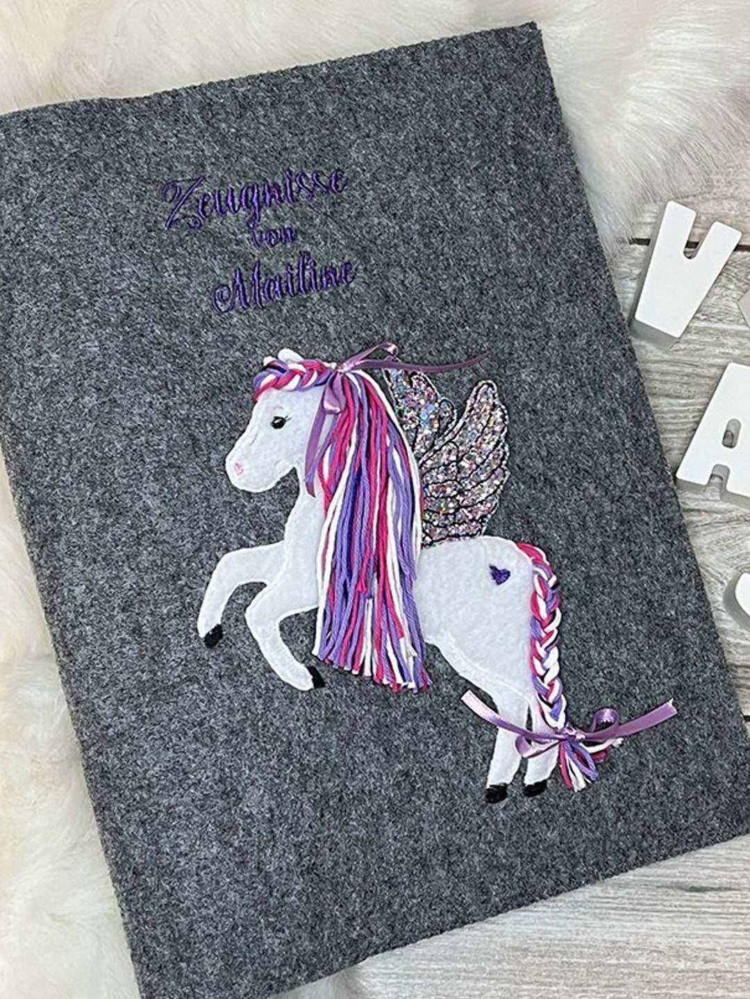 Zeugnis, Zeugnismappe, Zeugnishülle, Zeugnisse, Gestickt, Filz, Einhorn, Pegasus Mädchen ...