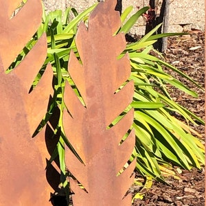 Metal Banana Leaf - Yard Art - Rusted Leaf - Leaf Yard Decor - Rust ...