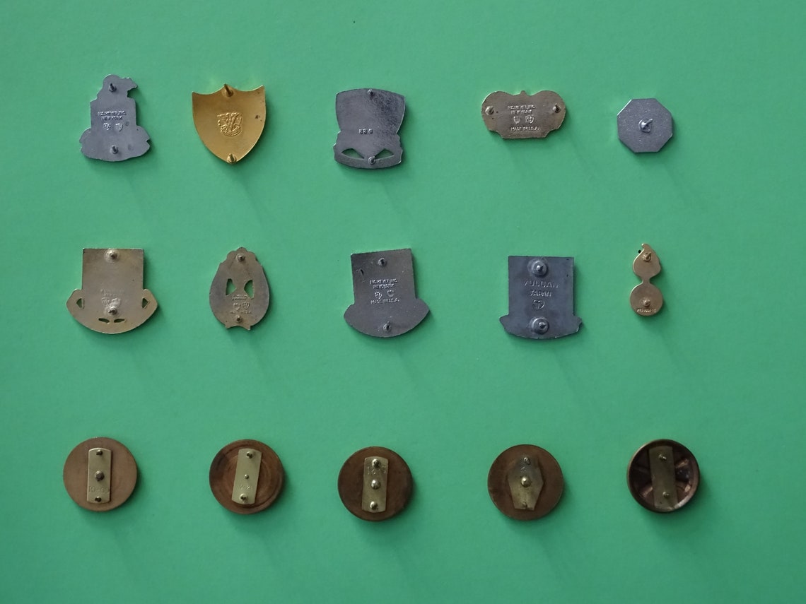 Vintage U.S. Army Military Uniform Badges and Insignia Pick a Pin A - Etsy
