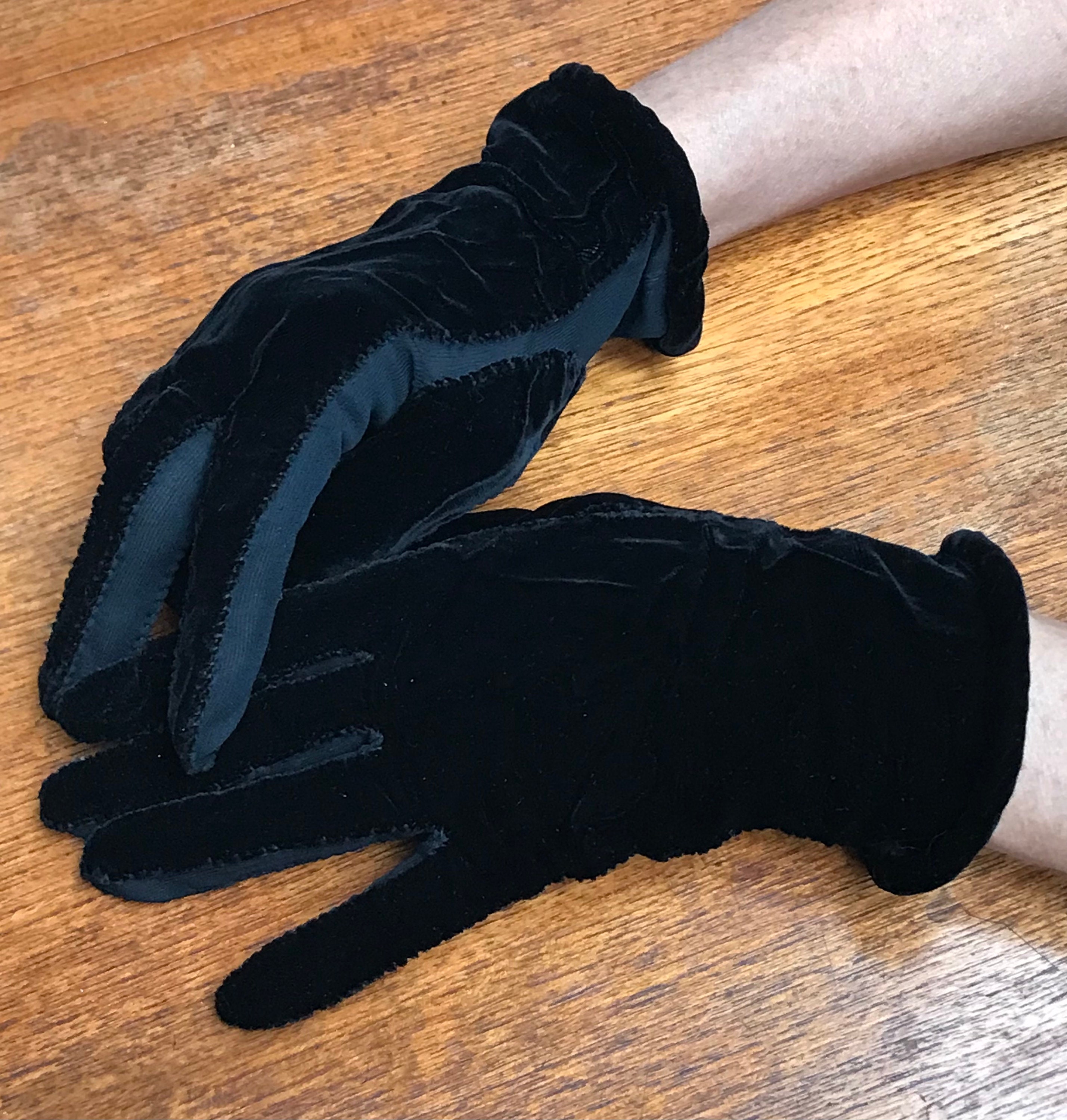 Vintage Black Velvet Gloves Hand Stitched Designer Viola Weinberger Two ...