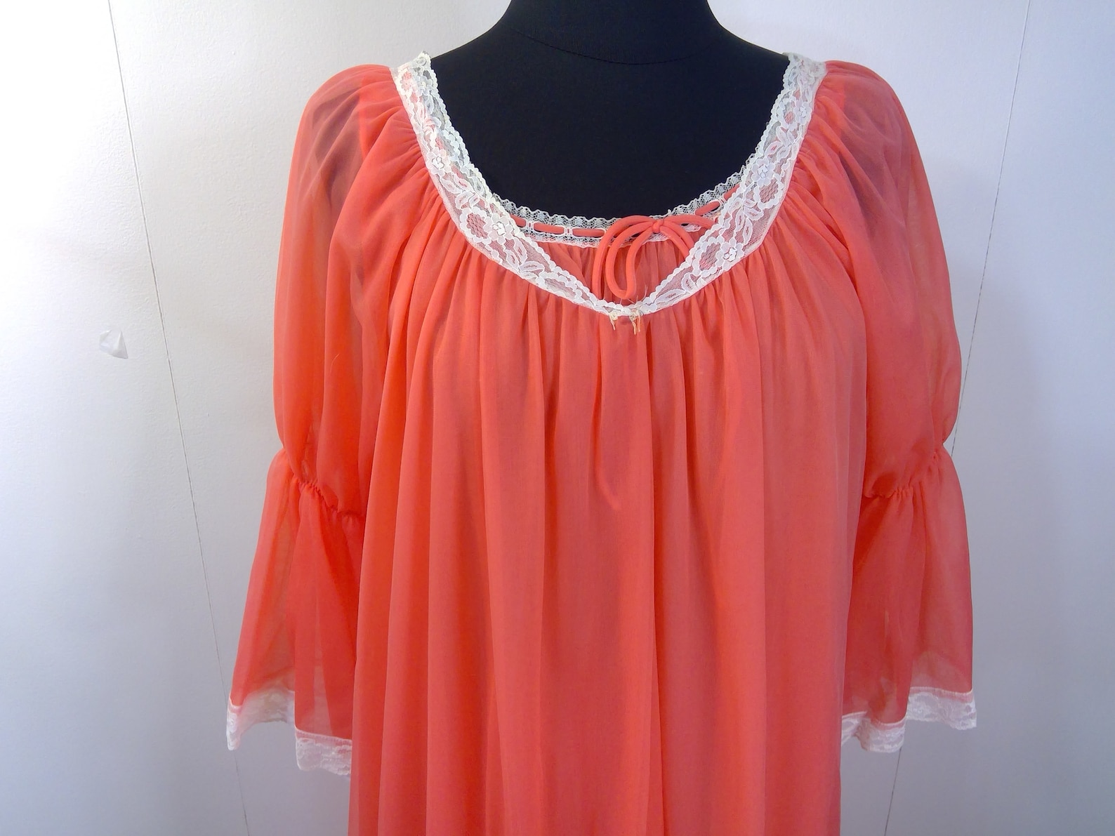 60s Vintage 2 Piece Miss Elaine Stunning Coral Peignoir Set Long Gown ...