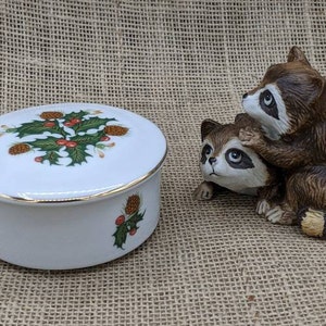 Christmas Trinket Box, Porcelain Covered Box With Holly & Pinecones ...