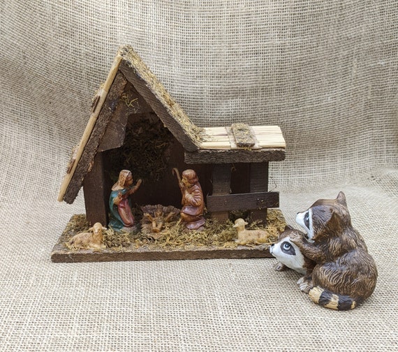 Nativity Scene One-piece Plastic Figures in Wood Creche - Etsy