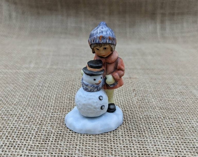 Girl With Snowman, Berta Hummel, Goebel, A Gift for Snowman, 2001 - Etsy