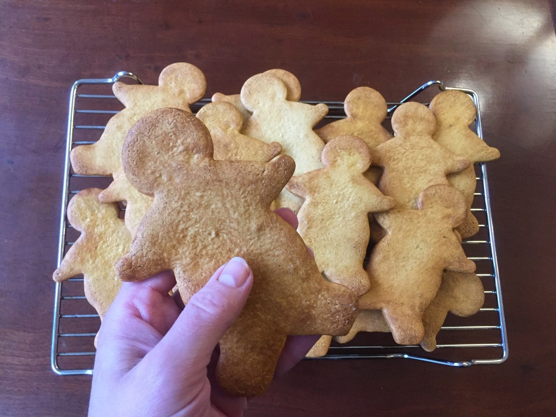 Fake 4 X Ginger Bread Biscuit Family - Fake Cookies Food Props Display ...