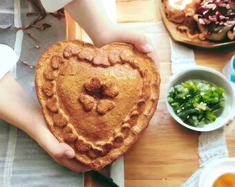 Replica Raised Game Pie With Fake Bird Foot Food Prop, Traditional Pie ...