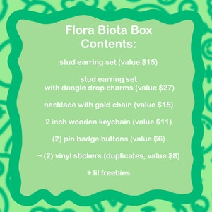 FLORA BIOTA BOX Spooky Flowers & Plant Themed Mystery Box, Witchy Cute ...