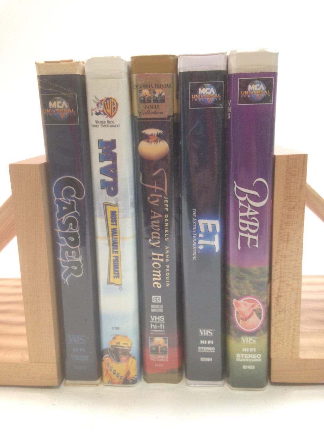 5 Family Movies on VHS, Babe, ET, Fly Away Home, Casper & MVP 0924 - Etsy